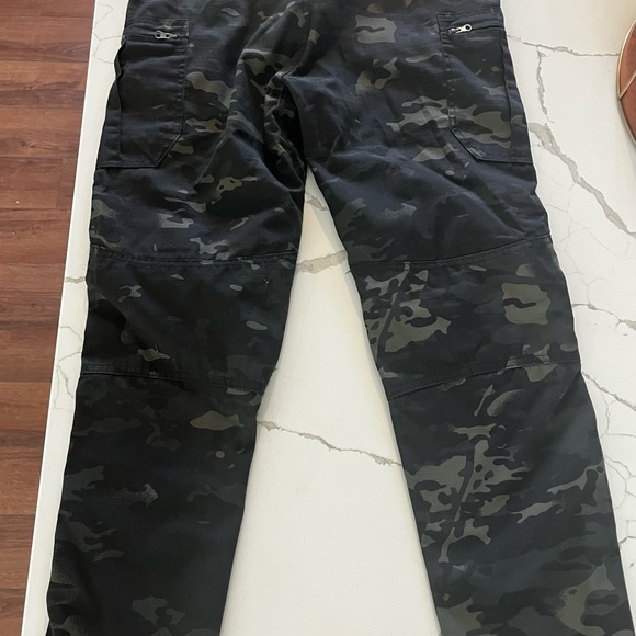 Pants | Mens Multicam Black Cargo Camo Pants | Poshmark